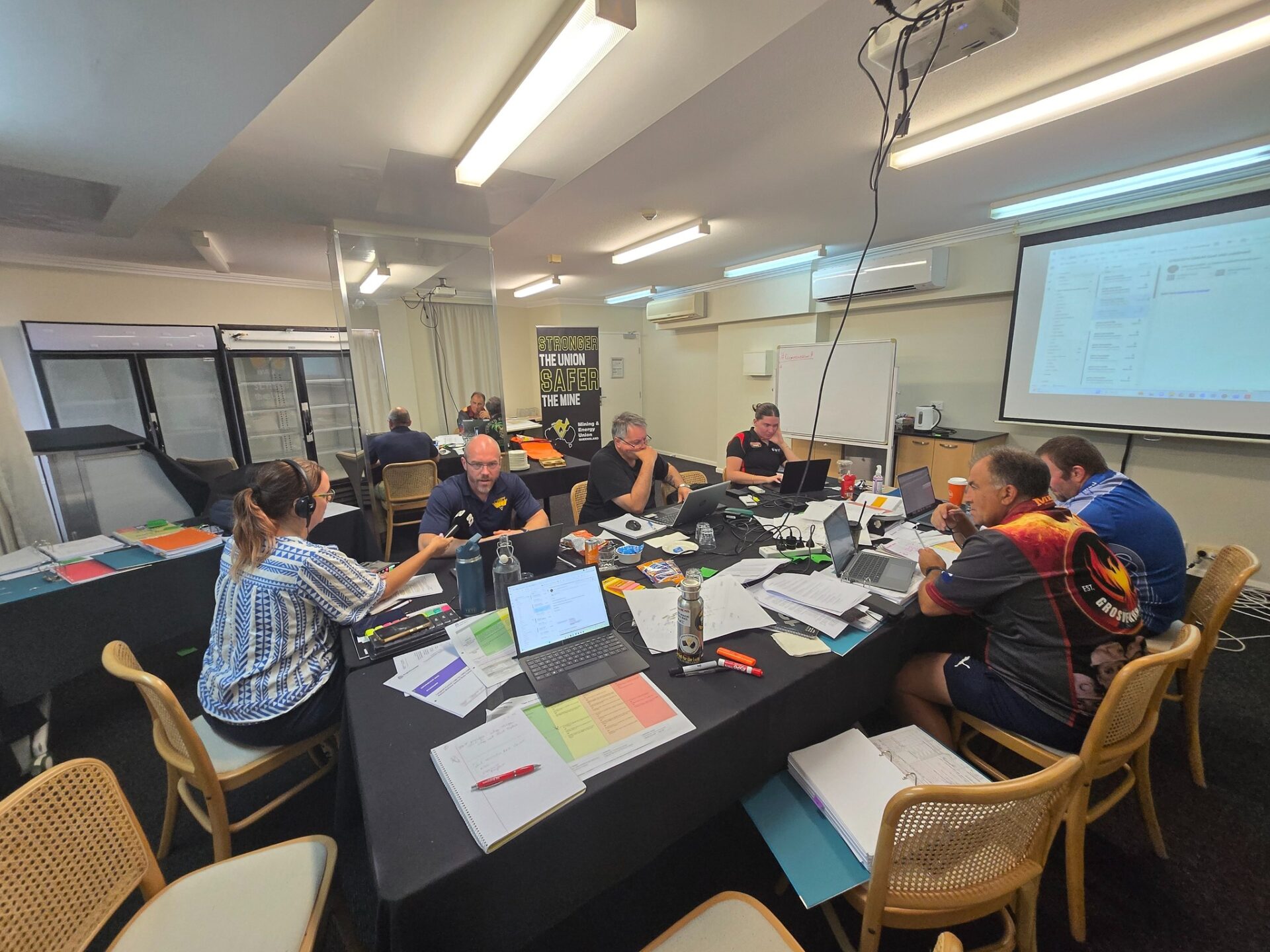 MEU team investigates ‘terrifying’ Grosvenor explosion - Mining and ...